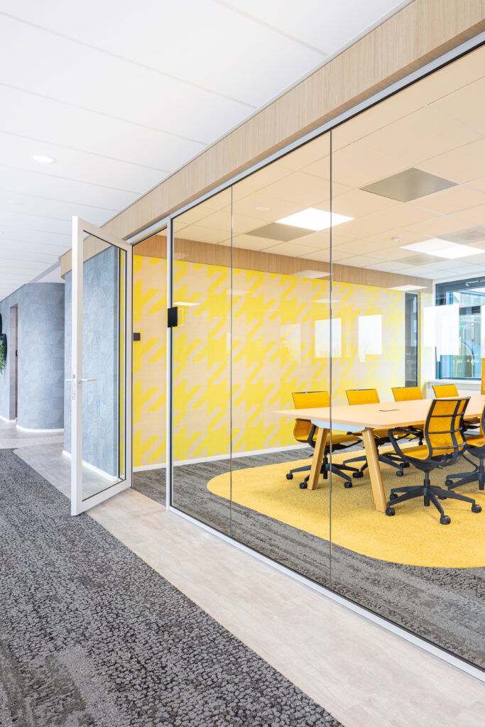 Yellow Hive | maatwerk interieurbouw | Hoogendoorn 1961